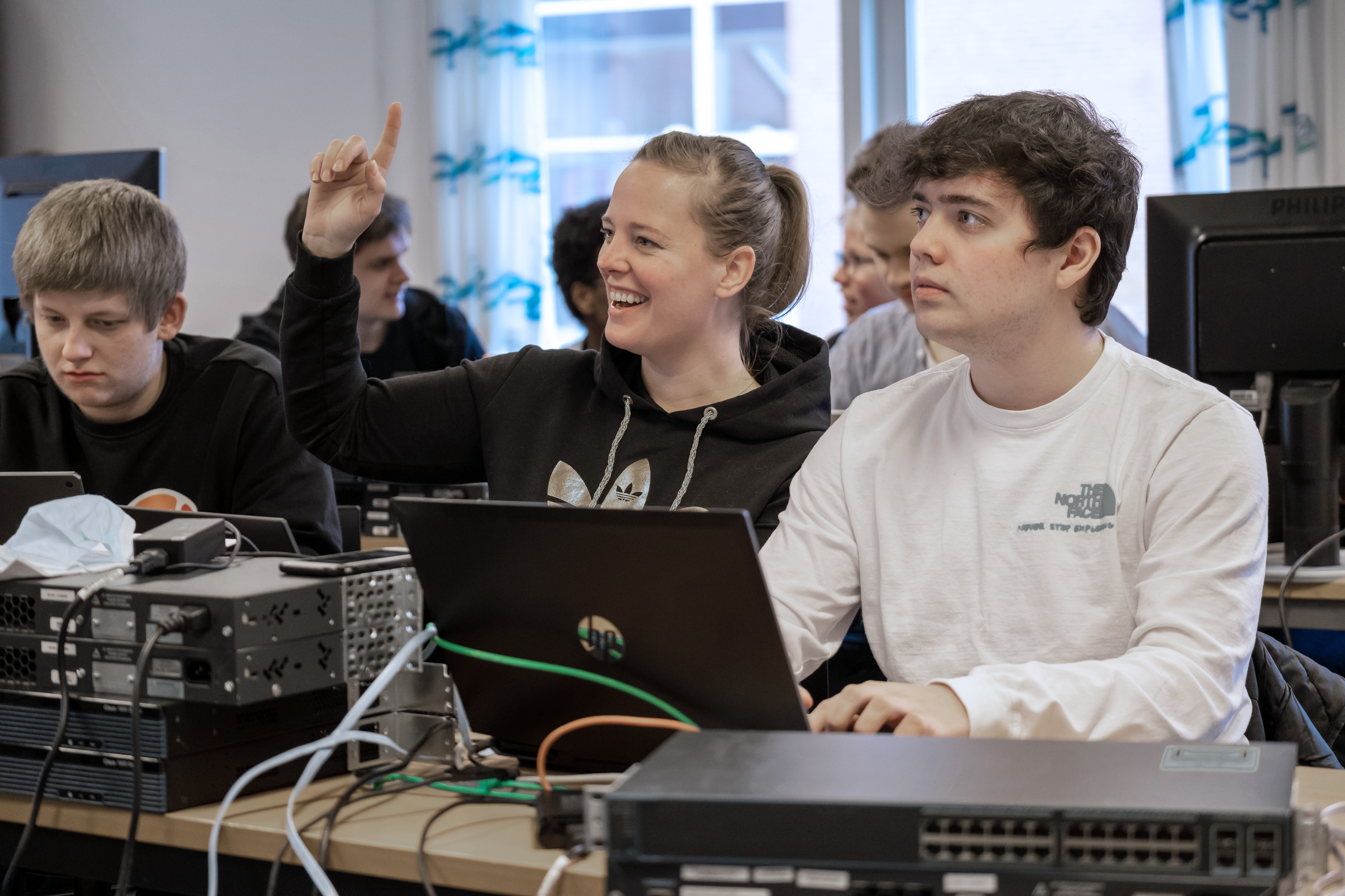 Data- og kommunikationsuddannelsen på AARHUS TECH | Læs om den her